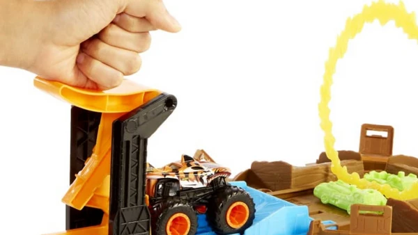 Mattel Hot Wheels Monster Truck Πίστα Σούπερ Ρόδα GVK48 | BestPrice.gr